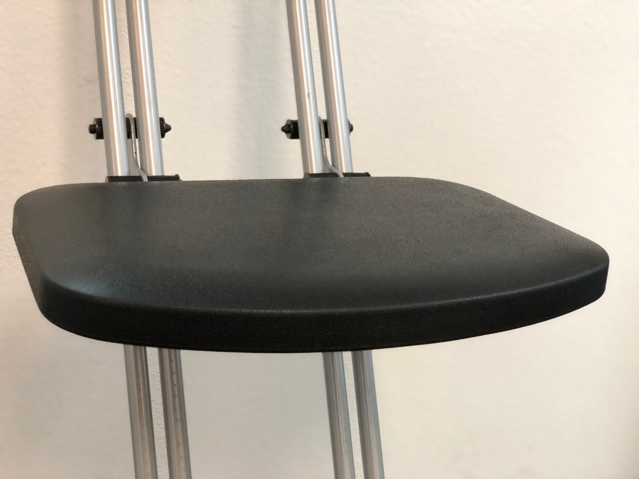 Encore - Folding Chairs with Quick-Adjust Height – Plateau Chair